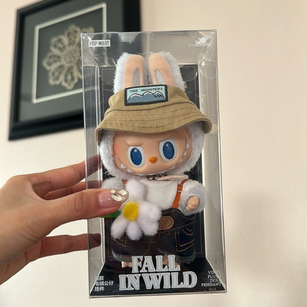 POPMART Labubu Fall in Wild - Gem